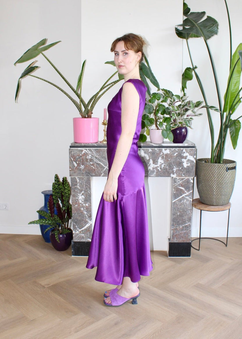 Zaria midi dress dark violet silk – Luci's Lemons